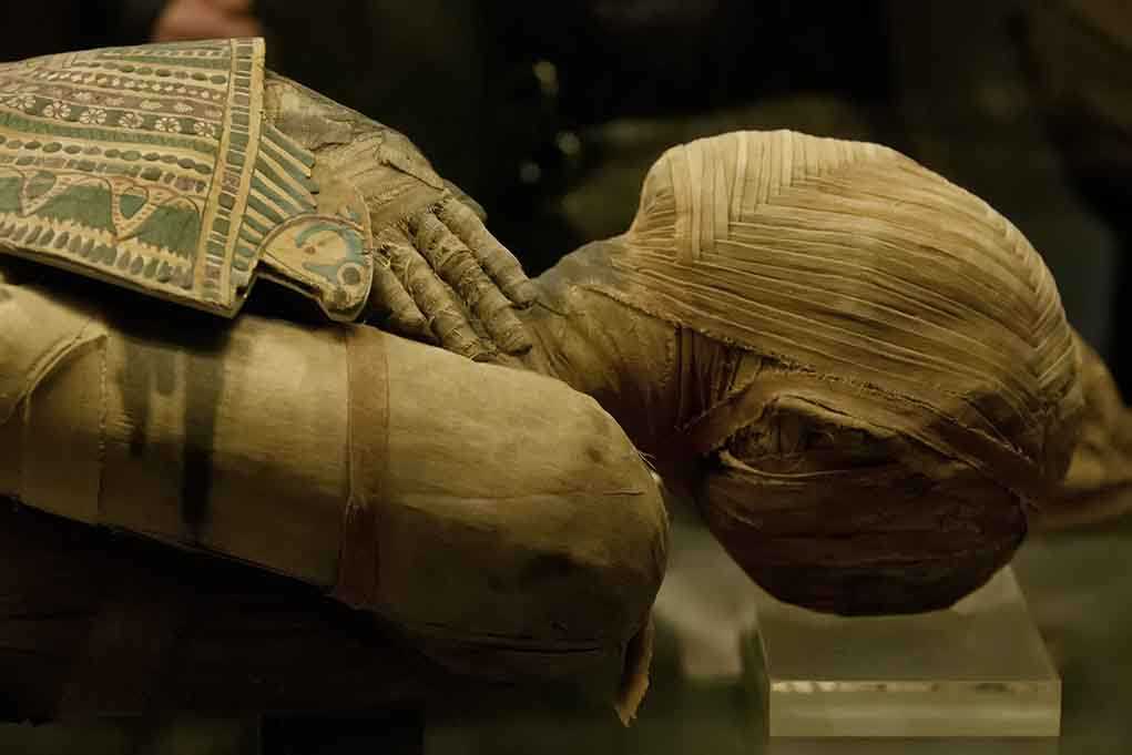 Historic TOMB Collapse Imminent – Race Against Time | News Insights