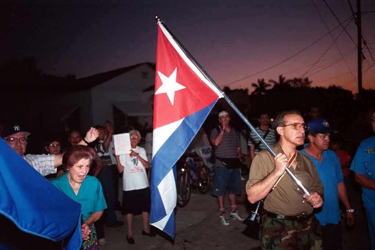 Cuban EXILE Arrives In U.S – Arms Wide Open! | News Insights